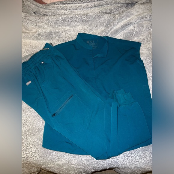 Figs | Tops | Figs Not Sure Of The Color But Rare Color Teal Color ...